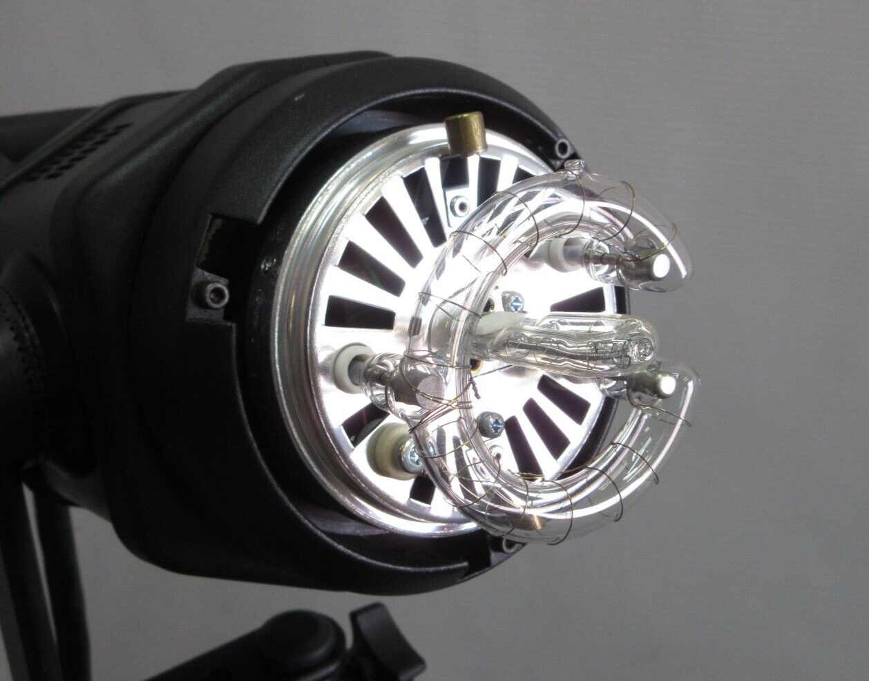 Bowens Creo BW7760 2400W/s 300W Modeling Professional Light Tripod Fla ...